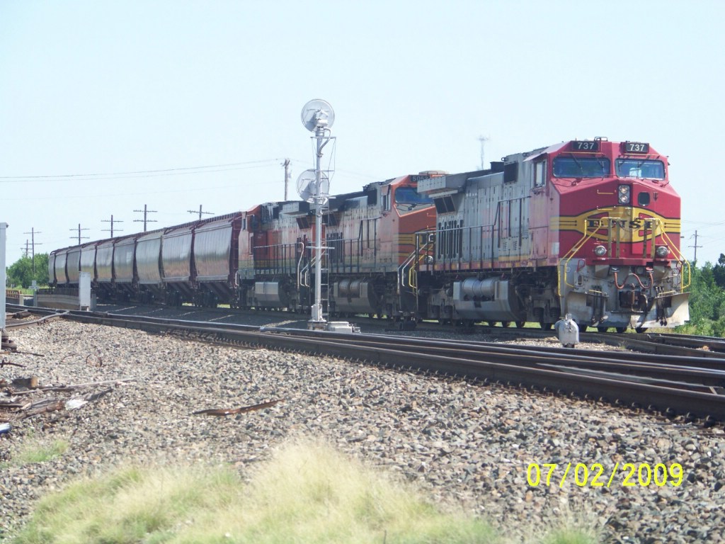 BNSF C44-9W 737